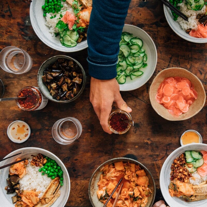 White Mausu | Crispy Chilliöl mit Erdnuss und Sesam | Matsch mit Sahne